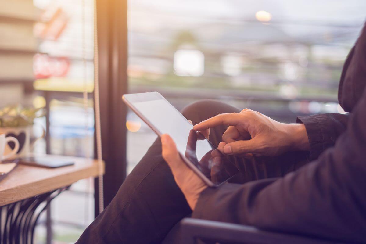 Omnichannel Shopping: Creating a Seamless Customer Journey