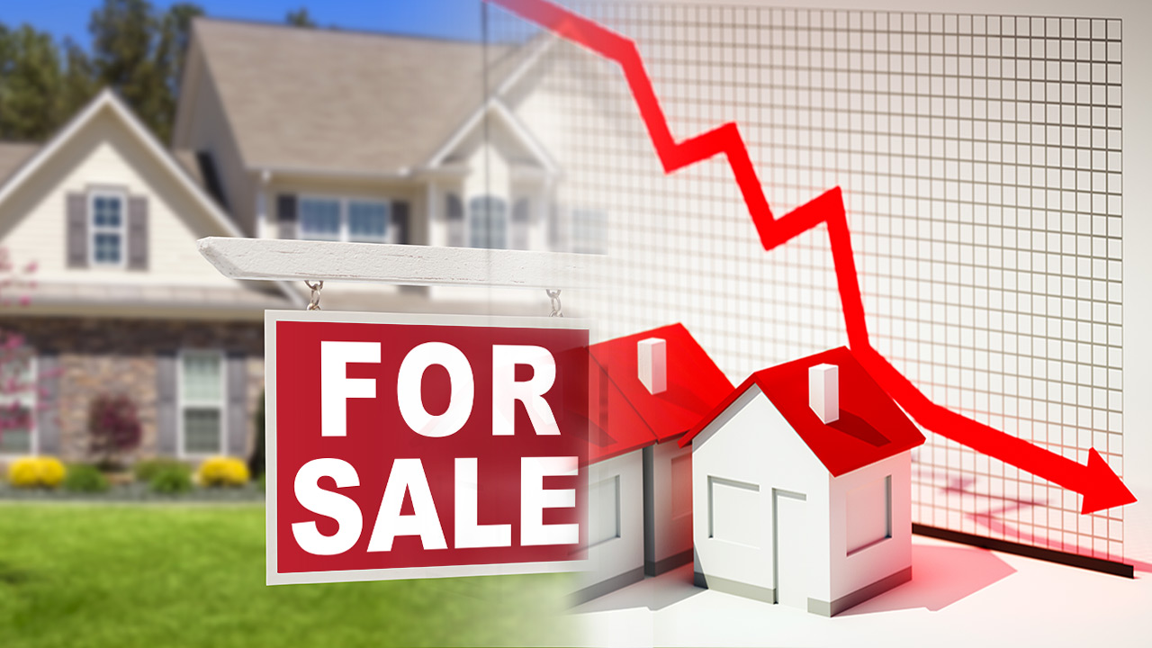 Pending Home Sales Drop to Record Low Despite Falling Mortgage Rates