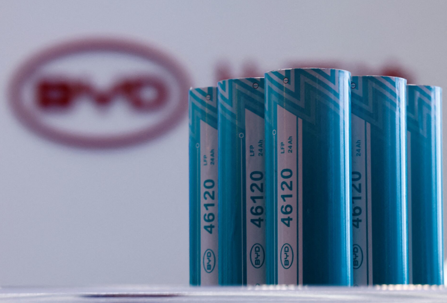 BYD Launches Megawatt Super Charging System to Rival Tesla and NIO in ...